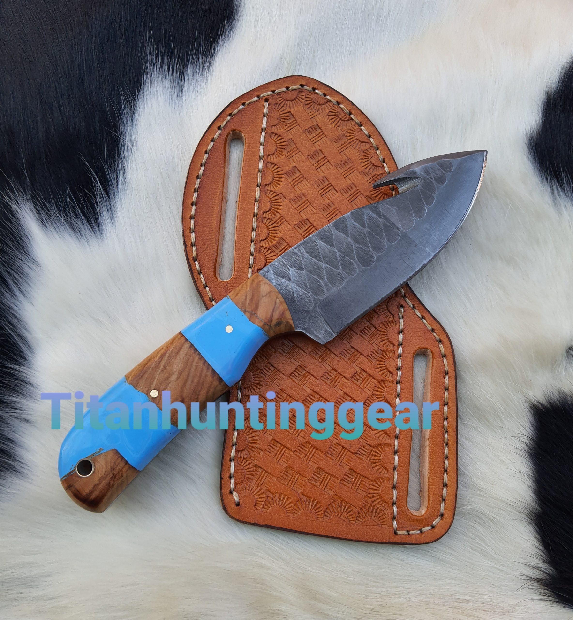 Custom made crobin steel gut hook knife – Titan Hunting Gears